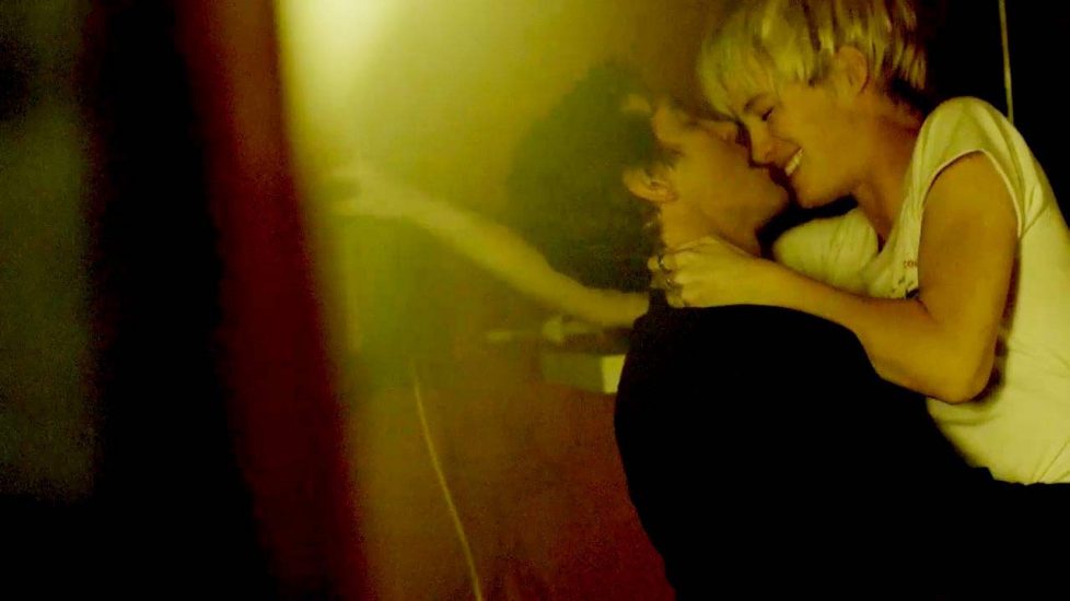 Mackenzie Davis Sex Scene From Halt And Catch Fire Scandal Planet